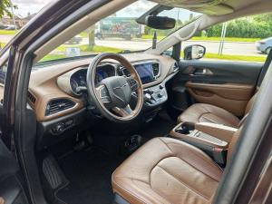 Brūns Chrysler Pacifica 2017 Šauļi, ar dzinēja tilpumu 3.61 L un nobraukumu 195 tūkst. km par 16900 €, foto 21 vietnē AUTOMOTO.COM.LV