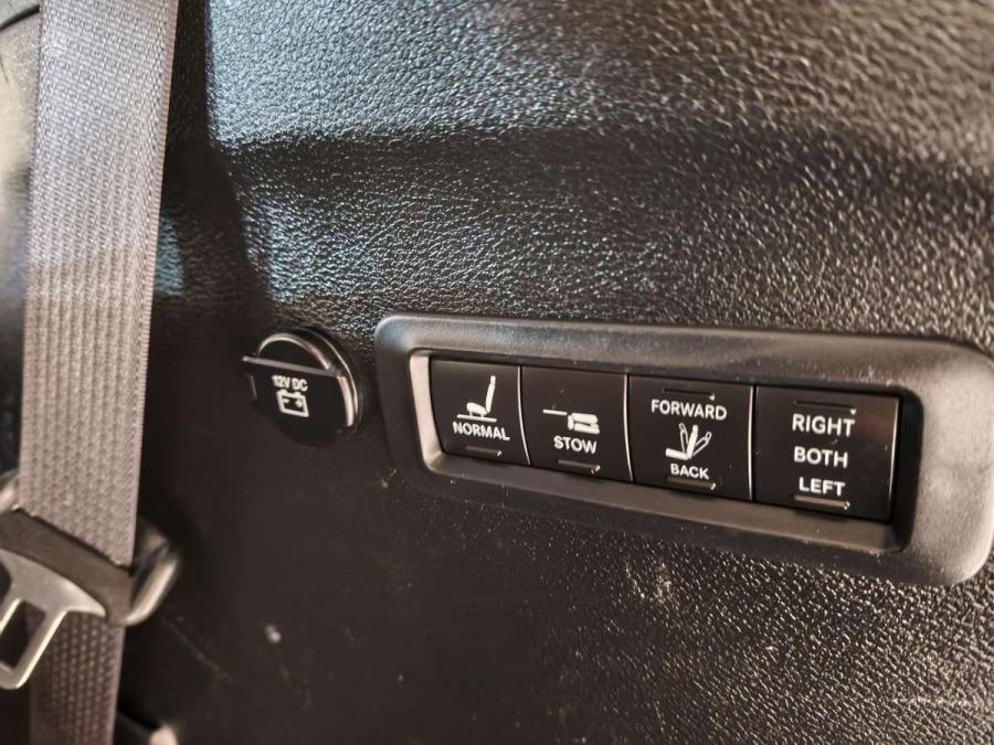 Brūns Chrysler Pacifica 2017 Šauļi, ar dzinēja tilpumu 3.61 L un nobraukumu 195 tūkst. km par 16900 €, foto 26 vietnē AUTOMOTO.COM.LV