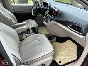 Brown Chrysler Pacifica 2017 in Palanga, with an engine capacity of 3.60 L and mileage of 182 thousand km for 18500 €, photo 14 on AUTOMOTO.COM.LV
