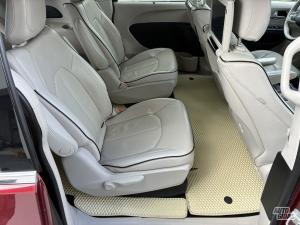 Brown Chrysler Pacifica 2017 in Palanga, with an engine capacity of 3.60 L and mileage of 182 thousand km for 18500 €, photo 15 on AUTOMOTO.COM.LV