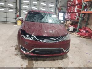 Brown Chrysler Pacifica 2017 in Palanga, with an engine capacity of 3.60 L and mileage of 182 thousand km for 18500 €, photo 20 on AUTOMOTO.COM.LV