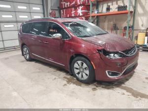 Brown Chrysler Pacifica 2017 in Palanga, with an engine capacity of 3.60 L and mileage of 182 thousand km for 18500 €, photo 21 on AUTOMOTO.COM.LV