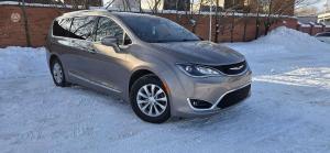 Brūns Chrysler Pacifica 2018 Šauļi, ar dzinēja tilpumu 3.61 L un nobraukumu 145 tūkst. km par 17900 €, foto  vietnē AUTOMOTO.COM.LV