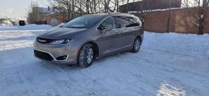 Brūns Chrysler Pacifica 2018 Šauļi, ar dzinēja tilpumu 3.61 L un nobraukumu 145 tūkst. km par 17900 €, foto 9 vietnē AUTOMOTO.COM.LV