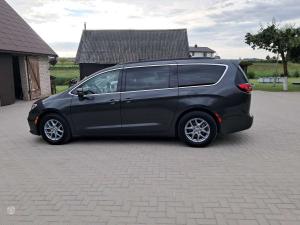 Brown Chrysler Pacifica 2022 in Plunge, with an engine capacity of 3.60 L and mileage of 132 thousand km for 21000 €, photo 7 on AUTOMOTO.COM.LV