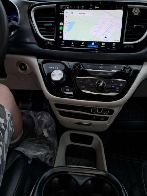 Brown Chrysler Pacifica 2022 in Plunge, with an engine capacity of 3.60 L and mileage of 132 thousand km for 21000 €, photo 16 on AUTOMOTO.COM.LV