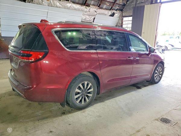 Chrysler Pacifica 2021 in Siauliai, with an engine capacity of 3.60 L and mileage of 126 thousand km for 13500 €, photo 6 on AUTOMOTO.COM.LV