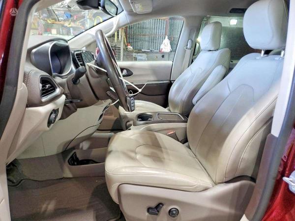 Chrysler Pacifica 2021 in Siauliai, with an engine capacity of 3.60 L and mileage of 126 thousand km for 13500 €, photo 7 on AUTOMOTO.COM.LV