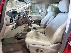 Chrysler Pacifica 2021 in Siauliai, with an engine capacity of 3.60 L and mileage of 126 thousand km for 13500 €, photo 8 on AUTOMOTO.COM.LV