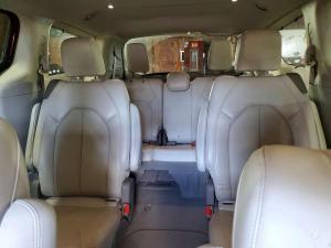 Chrysler Pacifica 2021 in Siauliai, with an engine capacity of 3.60 L and mileage of 126 thousand km for 13500 €, photo 9 on AUTOMOTO.COM.LV