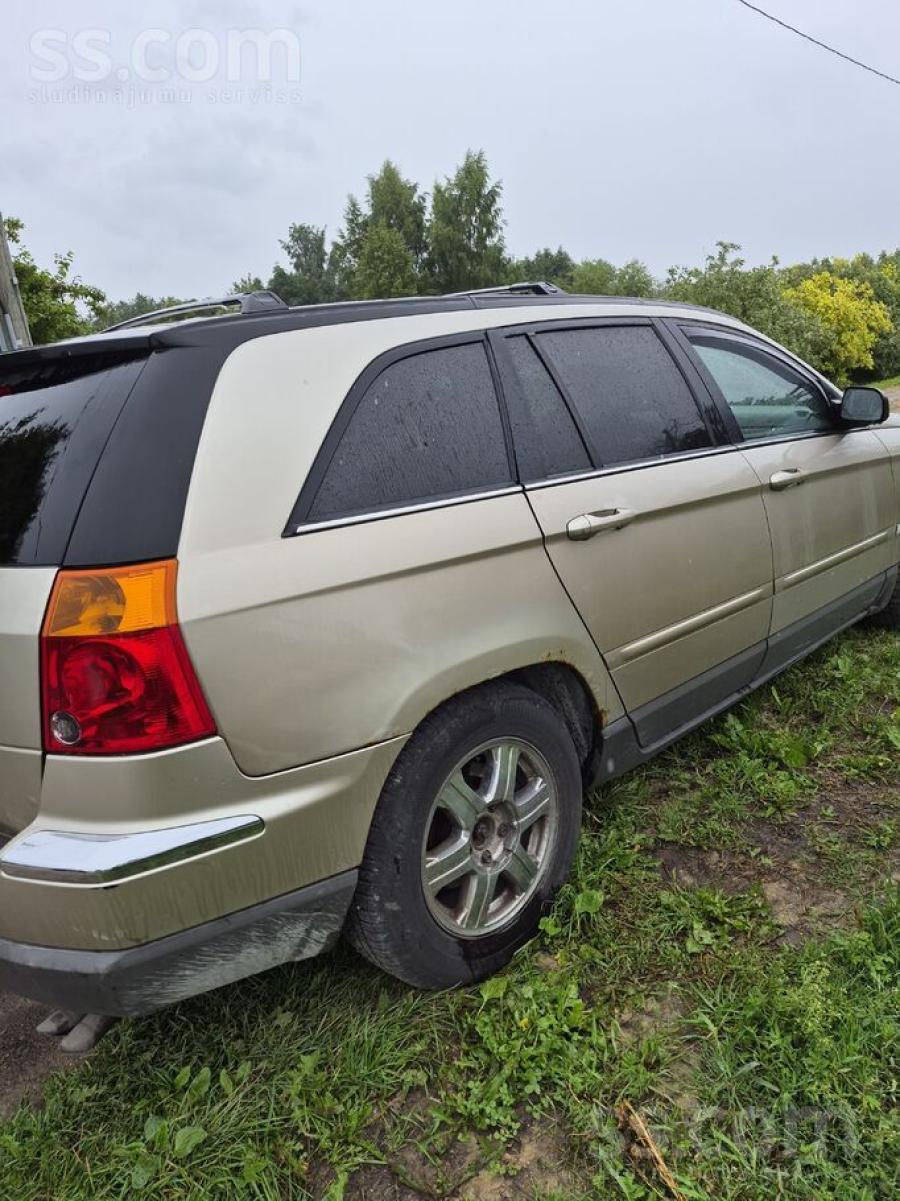 Grey Chrysler Pacifica 2004 in Riga, with an engine capacity of 3.50 L and mileage of 130 thousand km for 900 €, photo 6 on AUTOMOTO.COM.LV