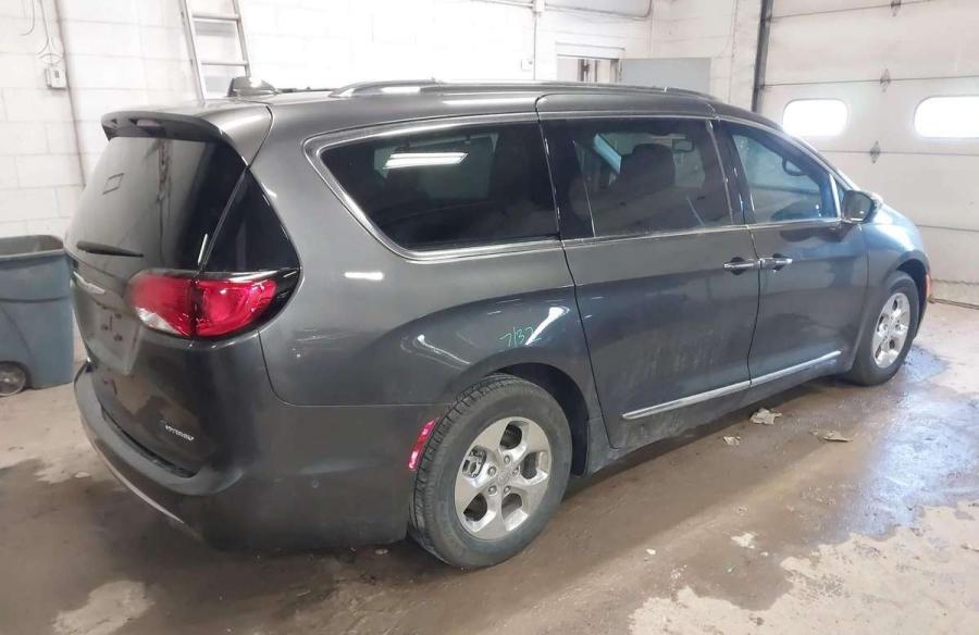 Grey Chrysler Pacifica 2014 in Vilnius, with an engine capacity of 3.61 L and mileage of 101 thousand km for 10800 €, photo 13 on AUTOMOTO.COM.LV