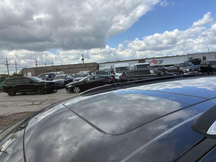 Grey Chrysler Pacifica 2014 in Vilnius, with an engine capacity of 3.61 L and mileage of 101 thousand km for 10800 €, photo 16 on AUTOMOTO.COM.LV