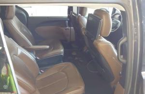 Grey Chrysler Pacifica 2014 in Vilnius, with an engine capacity of 3.61 L and mileage of 101 thousand km for 10800 €, photo 20 on AUTOMOTO.COM.LV