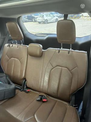 Grey Chrysler Pacifica 2014 in Vilnius, with an engine capacity of 3.61 L and mileage of 101 thousand km for 10800 €, photo 21 on AUTOMOTO.COM.LV