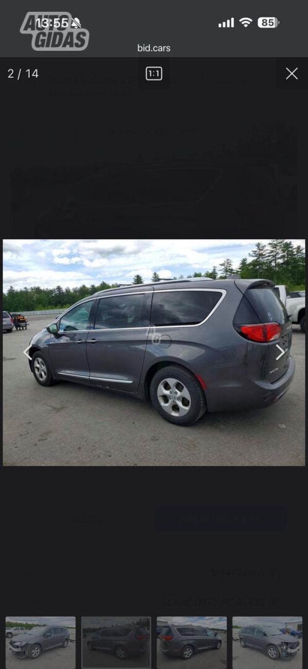Pelēks Chrysler Pacifica 2017 Kretinga, ar dzinēja tilpumu 3.60 L un nobraukumu 276 tūkst. km par 9500 €, foto 2 vietnē AUTOMOTO.COM.LV