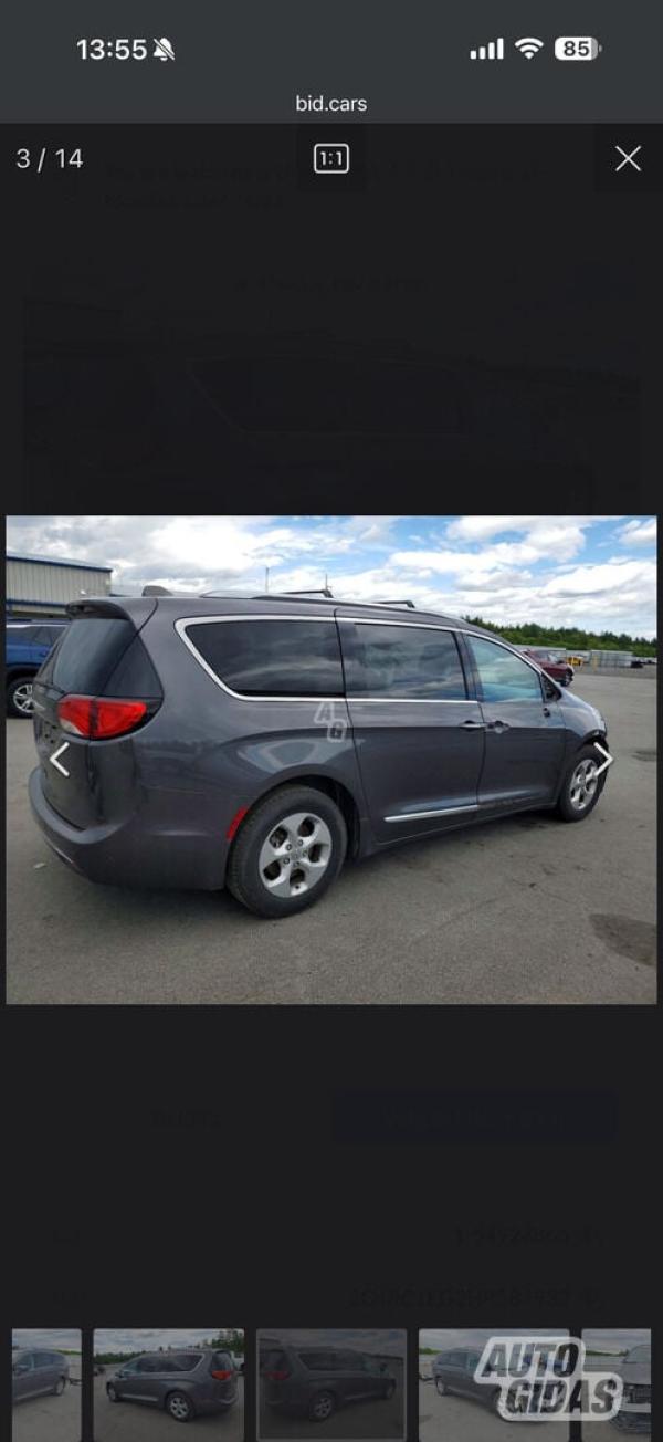 Pelēks Chrysler Pacifica 2017 Kretinga, ar dzinēja tilpumu 3.60 L un nobraukumu 276 tūkst. km par 9500 €, foto 3 vietnē AUTOMOTO.COM.LV