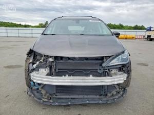 Pelēks Chrysler Pacifica 2017 Kretinga, ar dzinēja tilpumu 3.60 L un nobraukumu 276 tūkst. km par 9500 €, foto 3 vietnē AUTOMOTO.COM.LV