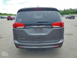 Pelēks Chrysler Pacifica 2017 Kretinga, ar dzinēja tilpumu 3.60 L un nobraukumu 276 tūkst. km par 9500 €, foto 6 vietnē AUTOMOTO.COM.LV