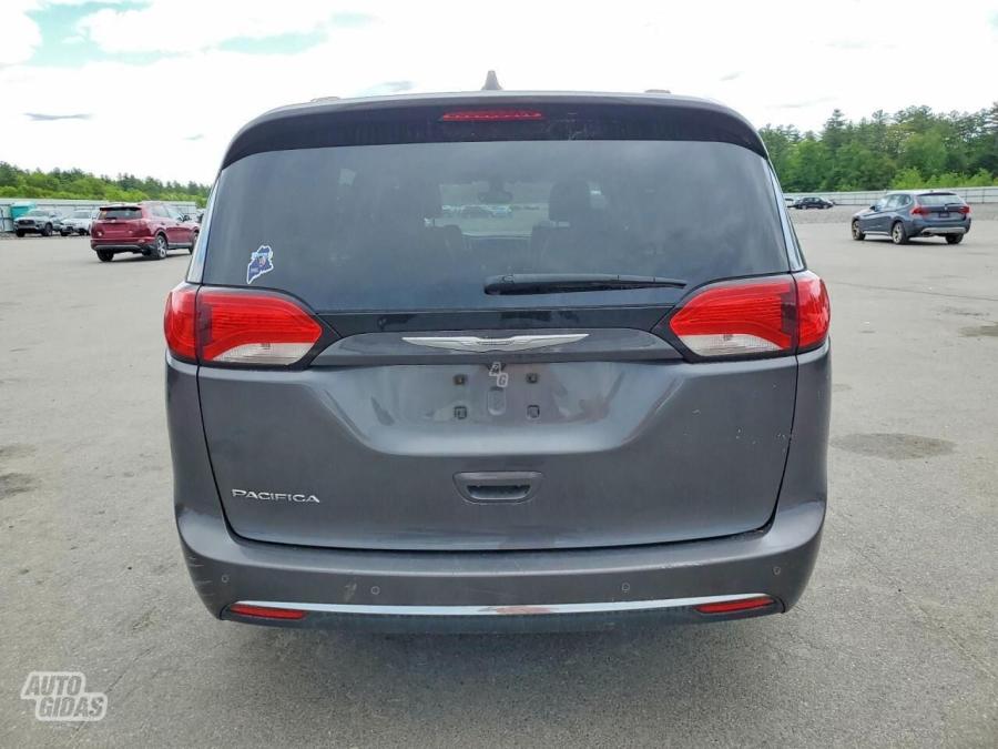 Pelēks Chrysler Pacifica 2017 Kretinga, ar dzinēja tilpumu 3.60 L un nobraukumu 276 tūkst. km par 9500 €, foto 6 vietnē AUTOMOTO.COM.LV