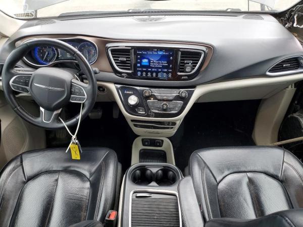 Grey Chrysler Pacifica 2017 in Kretinga, with an engine capacity of 3.60 L and mileage of 276 thousand km for 9500 €, photo 6 on AUTOMOTO.COM.LV