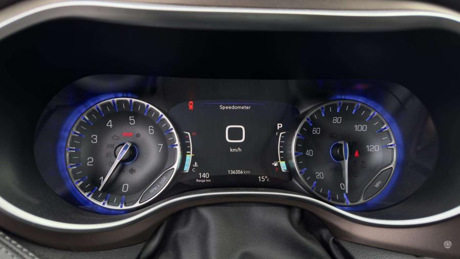 Grey Chrysler Pacifica 2017 in Siauliai, with an engine capacity of 3.60 L and mileage of 136 thousand km for 10999 €, photo 23 on AUTOMOTO.COM.LV