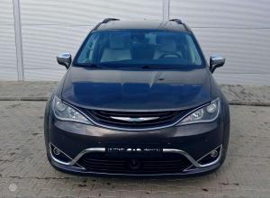 Pelēks Chrysler Pacifica 2018 Kretinga, ar dzinēja tilpumu 3.61 L un nobraukumu 186 tūkst. km par 16499 €, foto 3 vietnē AUTOMOTO.COM.LV