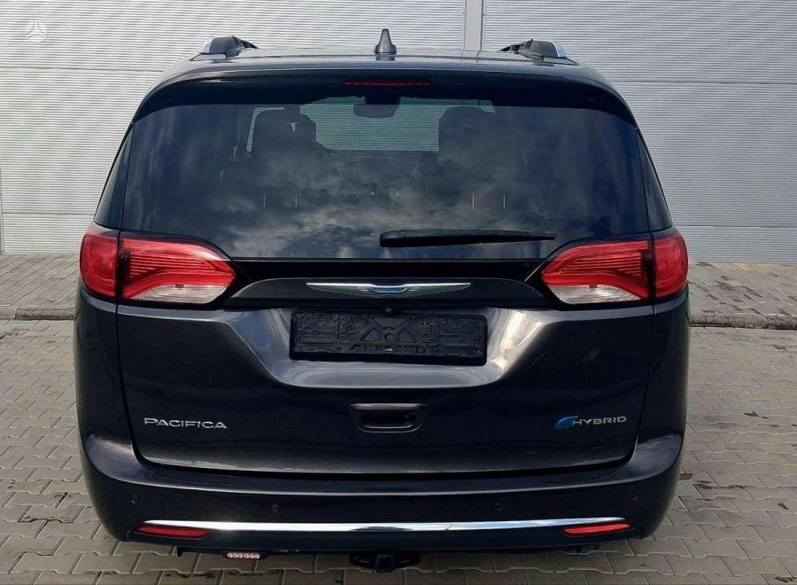 Pelēks Chrysler Pacifica 2018 Kretinga, ar dzinēja tilpumu 3.61 L un nobraukumu 186 tūkst. km par 16499 €, foto 13 vietnē AUTOMOTO.COM.LV