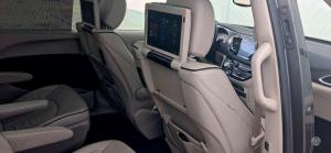 Pelēks Chrysler Pacifica 2018 Kretinga, ar dzinēja tilpumu 3.61 L un nobraukumu 186 tūkst. km par 16499 €, foto 25 vietnē AUTOMOTO.COM.LV