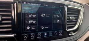 Pelēks Chrysler Pacifica 2018 Kretinga, ar dzinēja tilpumu 3.61 L un nobraukumu 186 tūkst. km par 16499 €, foto 28 vietnē AUTOMOTO.COM.LV