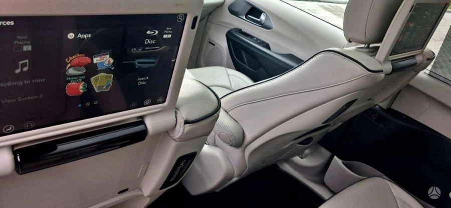 Pelēks Chrysler Pacifica 2018 Kretinga, ar dzinēja tilpumu 3.61 L un nobraukumu 186 tūkst. km par 16499 €, foto 33 vietnē AUTOMOTO.COM.LV