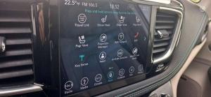 Pelēks Chrysler Pacifica 2018 Kretinga, ar dzinēja tilpumu 3.61 L un nobraukumu 186 tūkst. km par 16499 €, foto 36 vietnē AUTOMOTO.COM.LV