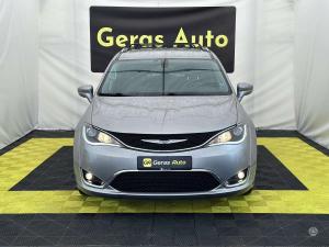 Pelēks Chrysler Pacifica 2018 Viļņa, ar dzinēja tilpumu 3.60 L un nobraukumu 143 tūkst. km par 17200 €, foto 8 vietnē AUTOMOTO.COM.LV