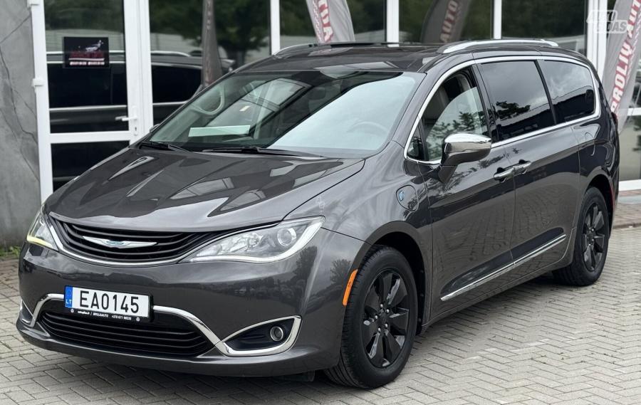 Pelēks Chrysler Pacifica 2018 Radviliškis, ar dzinēja tilpumu 3.60 L un nobraukumu 145 tūkst. km par 20500 €, foto 6 vietnē AUTOMOTO.COM.LV