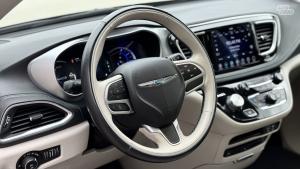 Pelēks Chrysler Pacifica 2018 Radviliškis, ar dzinēja tilpumu 3.60 L un nobraukumu 145 tūkst. km par 20500 €, foto 14 vietnē AUTOMOTO.COM.LV