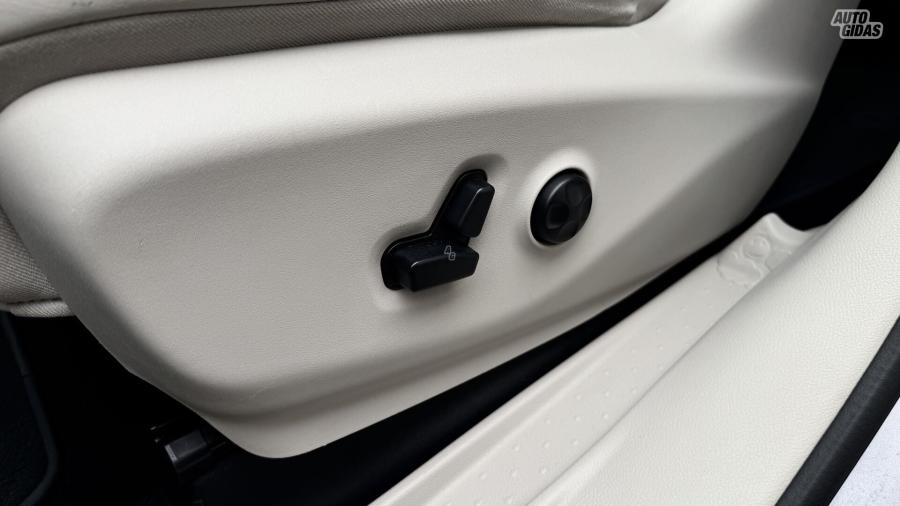Pelēks Chrysler Pacifica 2018 Radviliškis, ar dzinēja tilpumu 3.60 L un nobraukumu 145 tūkst. km par 20500 €, foto 24 vietnē AUTOMOTO.COM.LV