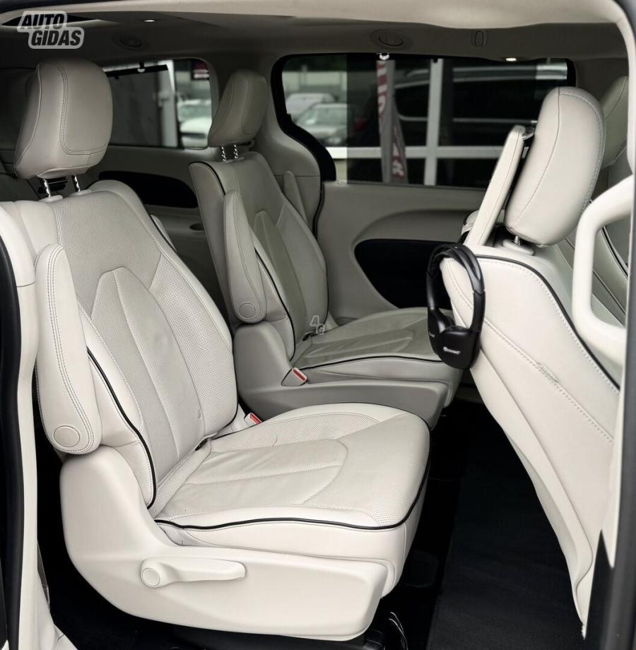 Pelēks Chrysler Pacifica 2018 Radviliškis, ar dzinēja tilpumu 3.60 L un nobraukumu 145 tūkst. km par 20500 €, foto 29 vietnē AUTOMOTO.COM.LV