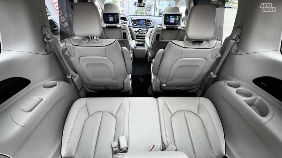 Pelēks Chrysler Pacifica 2018 Radviliškis, ar dzinēja tilpumu 3.60 L un nobraukumu 145 tūkst. km par 20500 €, foto 33 vietnē AUTOMOTO.COM.LV