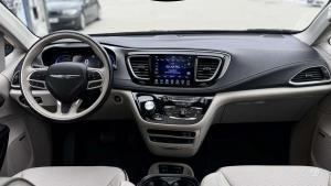 Pelēks Chrysler Pacifica 2018 Radviliškis, ar dzinēja tilpumu 3.60 L un nobraukumu 145 tūkst. km par 20500 €, foto 16 vietnē AUTOMOTO.COM.LV