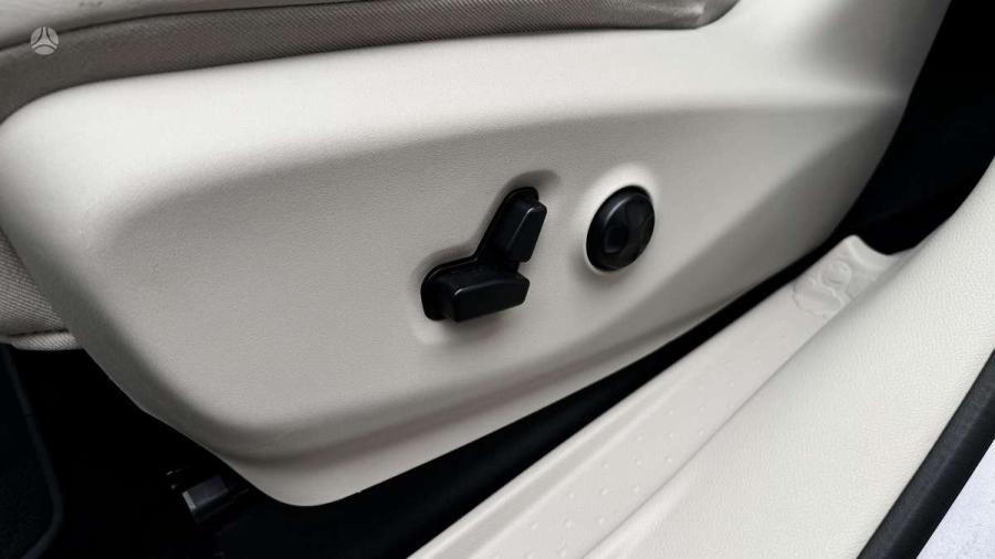 Pelēks Chrysler Pacifica 2018 Radviliškis, ar dzinēja tilpumu 3.60 L un nobraukumu 145 tūkst. km par 20500 €, foto 17 vietnē AUTOMOTO.COM.LV