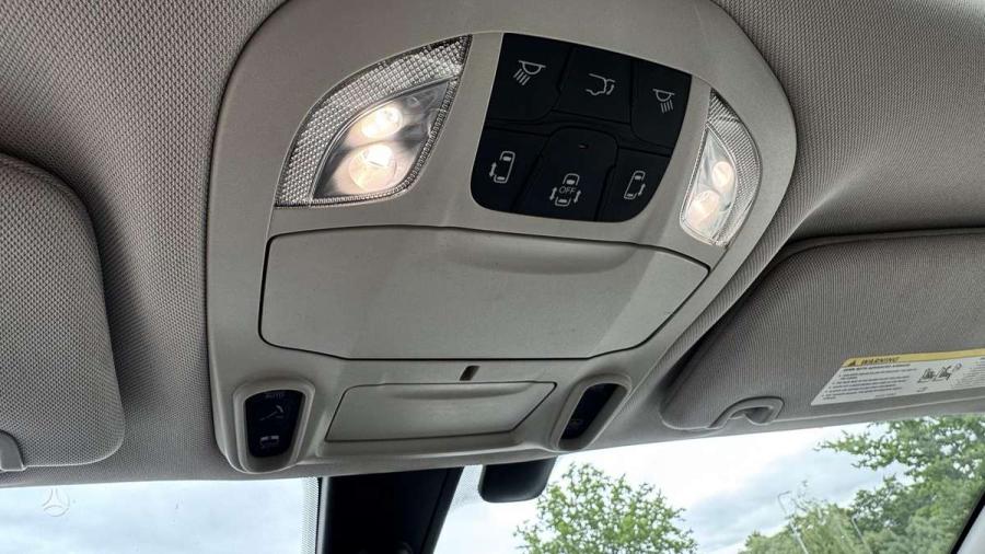 Pelēks Chrysler Pacifica 2018 Radviliškis, ar dzinēja tilpumu 3.60 L un nobraukumu 145 tūkst. km par 20500 €, foto 24 vietnē AUTOMOTO.COM.LV