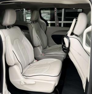Pelēks Chrysler Pacifica 2018 Radviliškis, ar dzinēja tilpumu 3.60 L un nobraukumu 145 tūkst. km par 20500 €, foto 28 vietnē AUTOMOTO.COM.LV