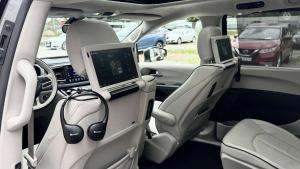 Pelēks Chrysler Pacifica 2018 Radviliškis, ar dzinēja tilpumu 3.60 L un nobraukumu 145 tūkst. km par 20500 €, foto 32 vietnē AUTOMOTO.COM.LV
