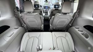 Pelēks Chrysler Pacifica 2018 Radviliškis, ar dzinēja tilpumu 3.60 L un nobraukumu 145 tūkst. km par 20500 €, foto 35 vietnē AUTOMOTO.COM.LV