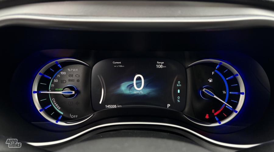 Grey Chrysler Pacifica 2018 in Radviliskis, with an engine capacity of 3.60 L and mileage of 145 thousand km for 20500 €, photo 19 on AUTOMOTO.COM.LV