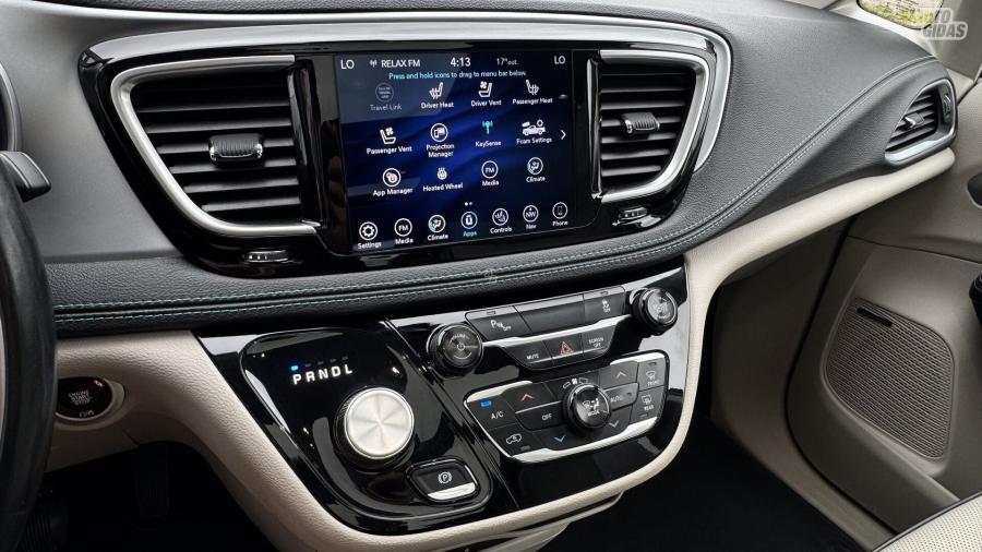 Grey Chrysler Pacifica 2018 in Radviliskis, with an engine capacity of 3.60 L and mileage of 145 thousand km for 20500 €, photo 20 on AUTOMOTO.COM.LV