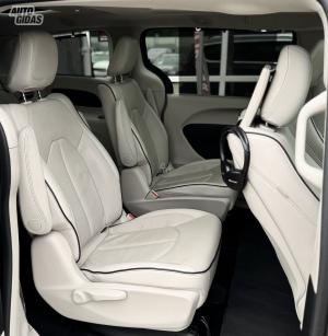 Grey Chrysler Pacifica 2018 in Radviliskis, with an engine capacity of 3.60 L and mileage of 145 thousand km for 20500 €, photo 29 on AUTOMOTO.COM.LV