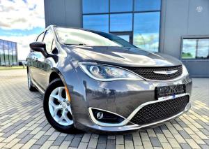 Grey Chrysler Pacifica 2018 in Siauliai, with an engine capacity of 3.60 L and mileage of 180 thousand km for 14300 €, photo  on AUTOMOTO.COM.LV