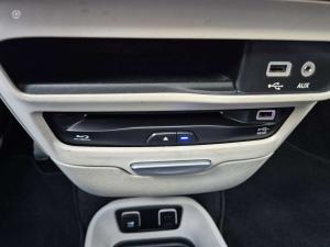 Grey Chrysler Pacifica 2018 in Siauliai, with an engine capacity of 3.60 L and mileage of 180 thousand km for 14300 €, photo 30 on AUTOMOTO.COM.LV