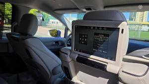 Grey Chrysler Pacifica 2018 in Kaunas, with an engine capacity of 3.61 L and mileage of 194 thousand km for 14000 €, photo 9 on AUTOMOTO.COM.LV
